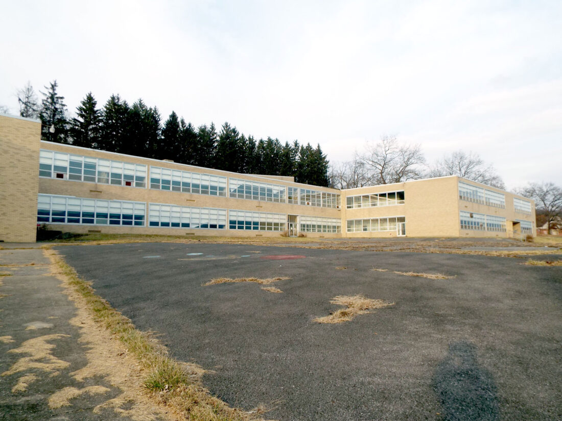 Buchanan Elementary back on the market | News, Sports, Jobs - The Sentinel